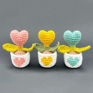 Free Heart Crochet Flower Pattern With PDF