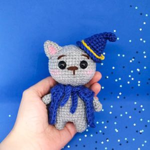 Free crochet wizard cat pattern
